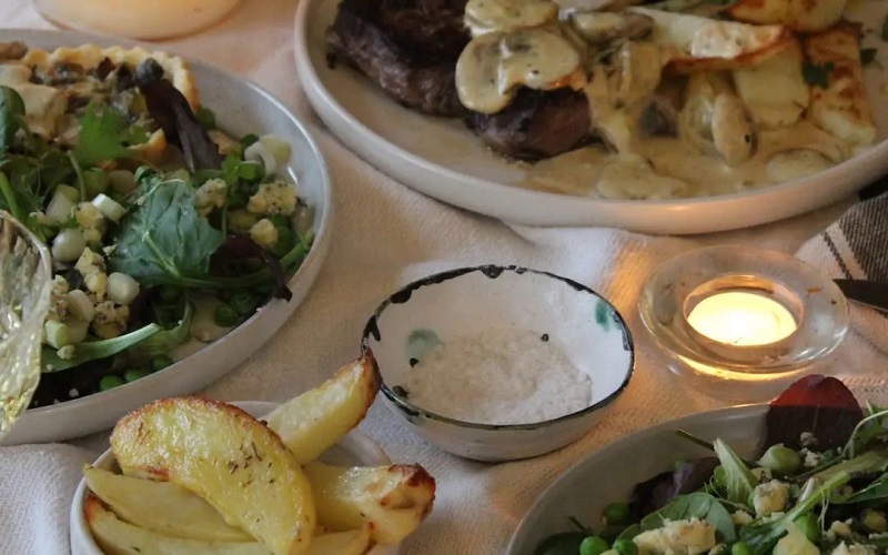 Feast Dining Décor Ideas to Kickstart Your New Year Celebration